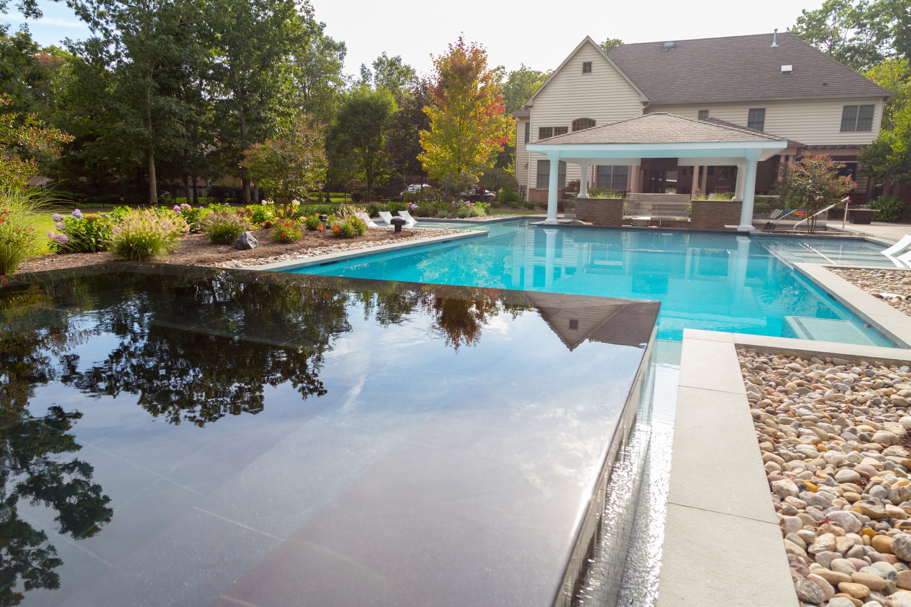 Emphasis: Setting the Stage for Outdoor Entertaining