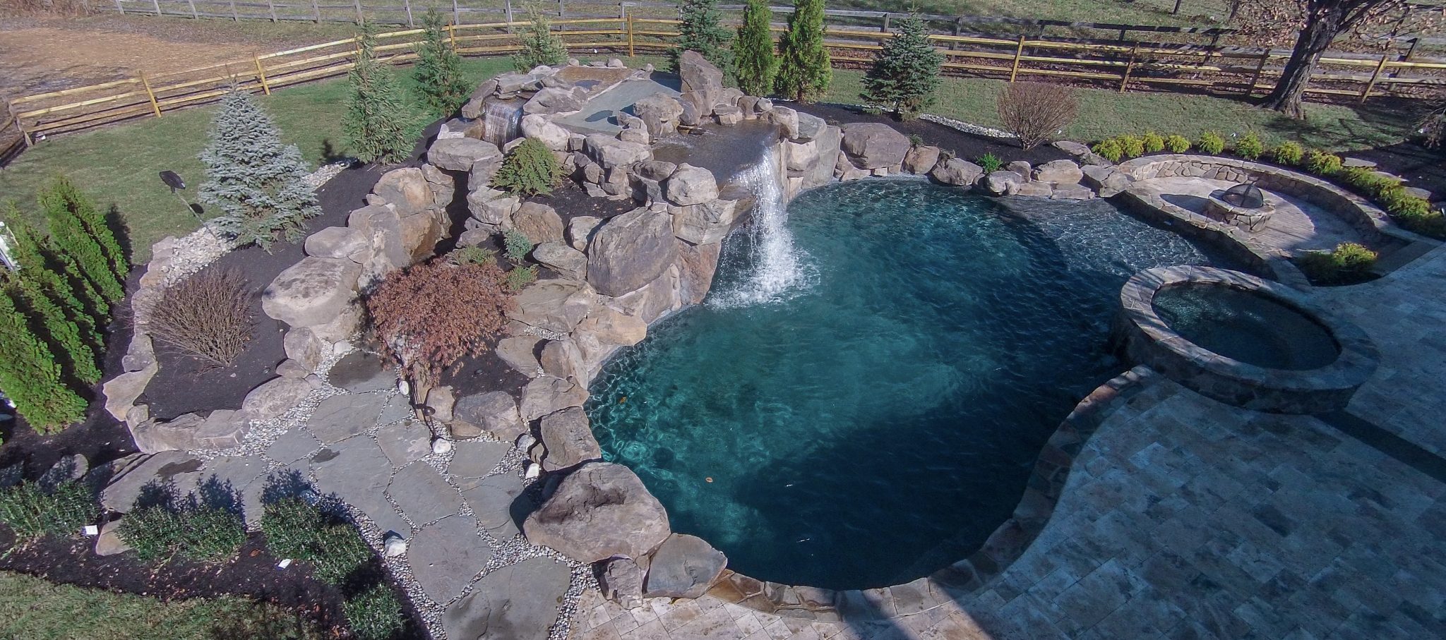 Rhythm Brings Order to Your Outdoor Space - The Water Space